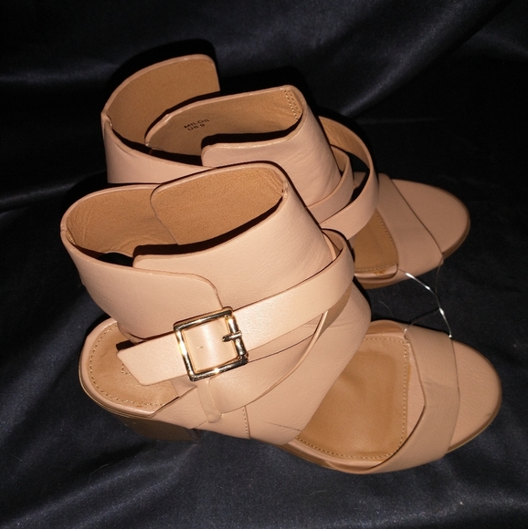 LEI LA. | Shoes | Lei L A Sandal Heels Leather New Sz 9 | Poshmark